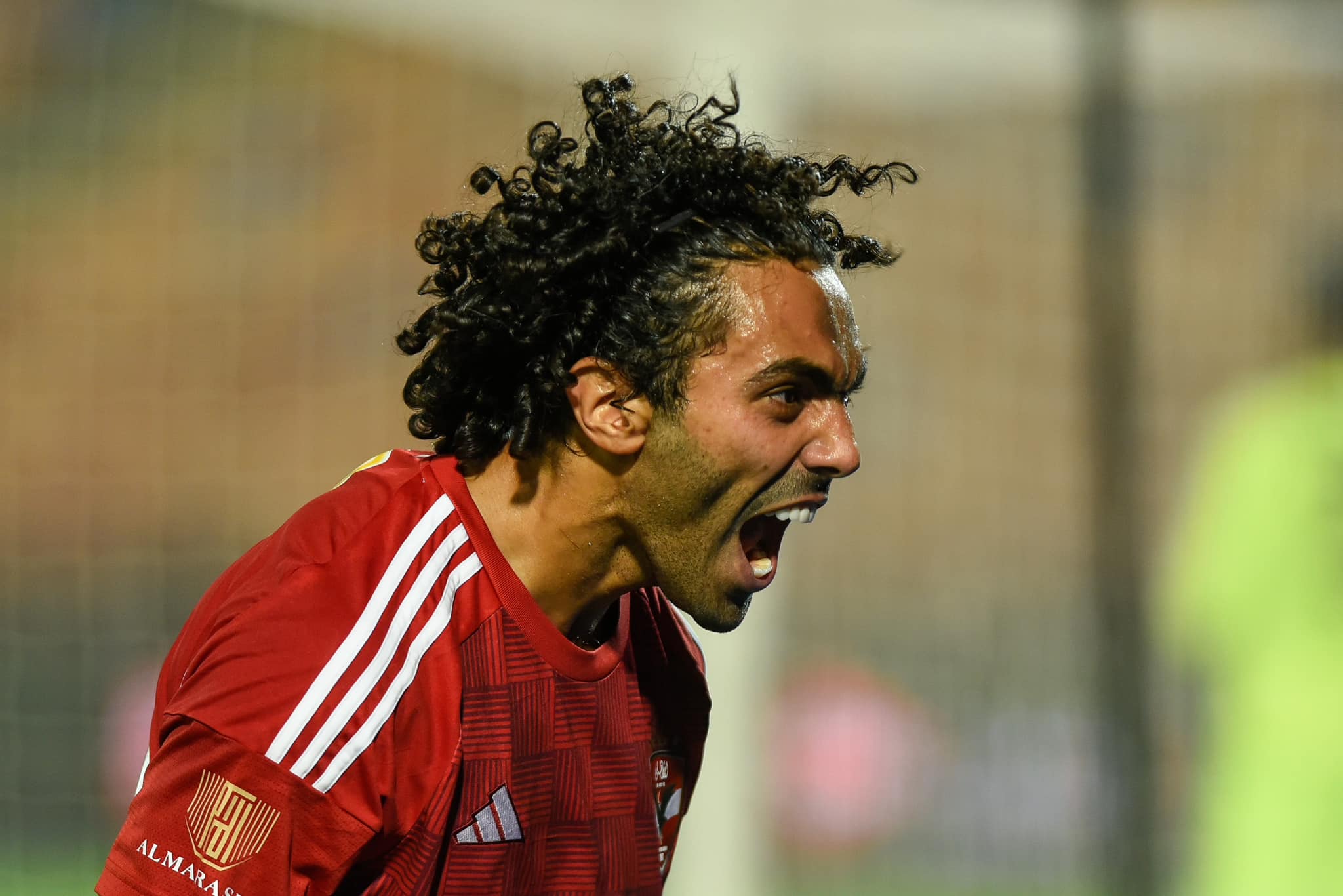 قلب أمه.. حسين الشحات من "جامع كور" إلى "جناح الأهلي" - تليجراف مصر